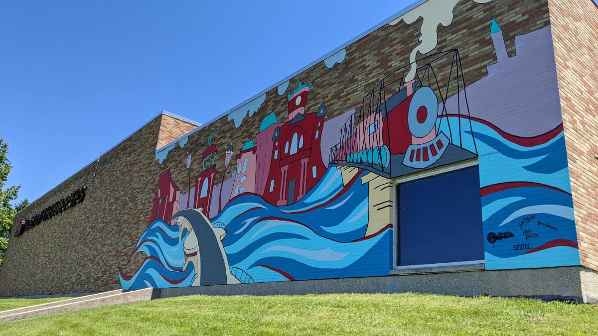 11 Amazing Murals Along the Streets of Hamilton · 365 CINCINNATI