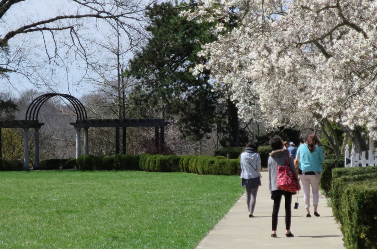 Ault Park - What You Need to See and Do! · 365 CINCINNATI